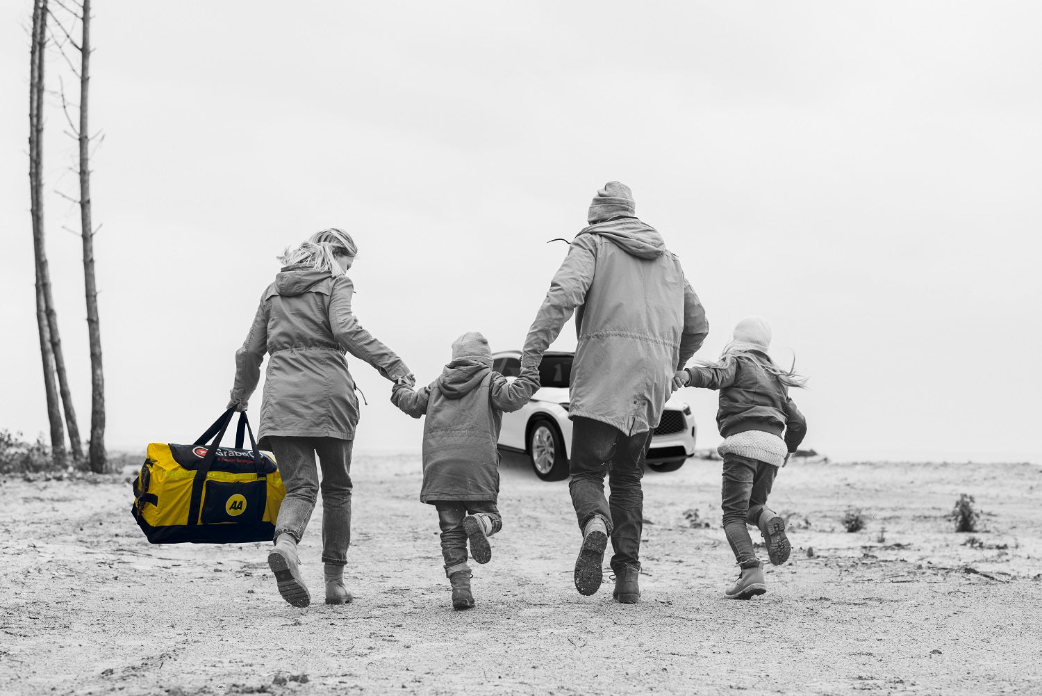 AA Grab & Go 4 Person Emergency Kit | AA Shop
